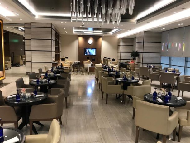 Review - Ahlan First Class Lounge at Dubai Airport (DXB Concourse D ...